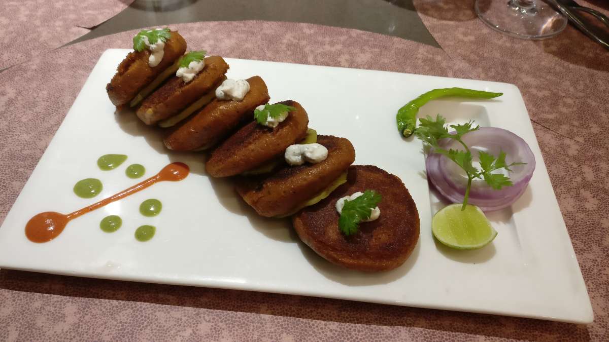 6 Must Visit Eateries for Vegetarians in Hyderabad